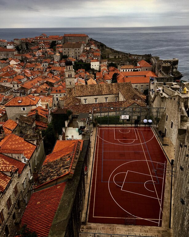 9 of the Most Beautiful Basketball Courts Around the World