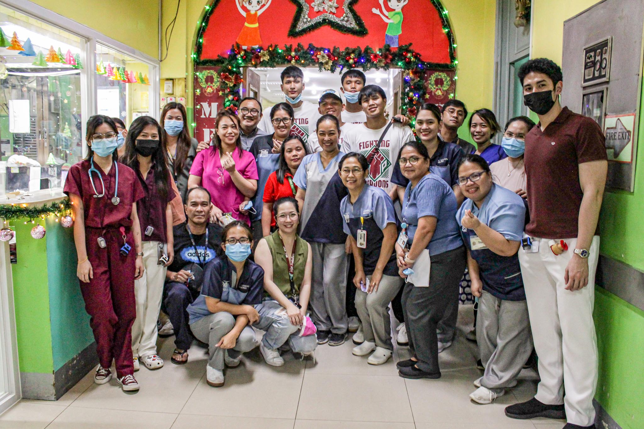 UP Fighting Maroons Spread Cheer at UP-PGH This Holiday